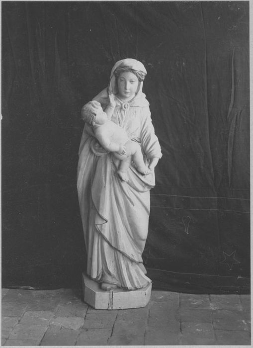Statue : Vierge à... · Collectif Objets